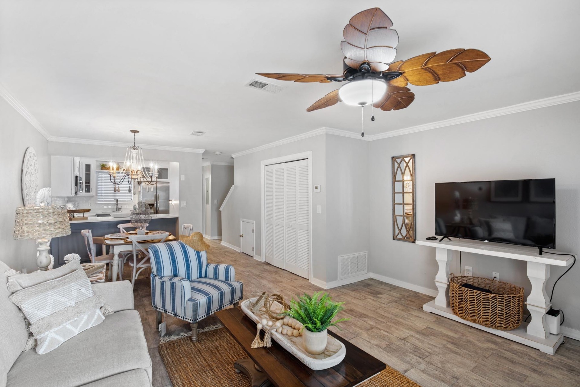 Enjoy the Seabreeze Condo at Portside - Vacation Rentals By Owner ...